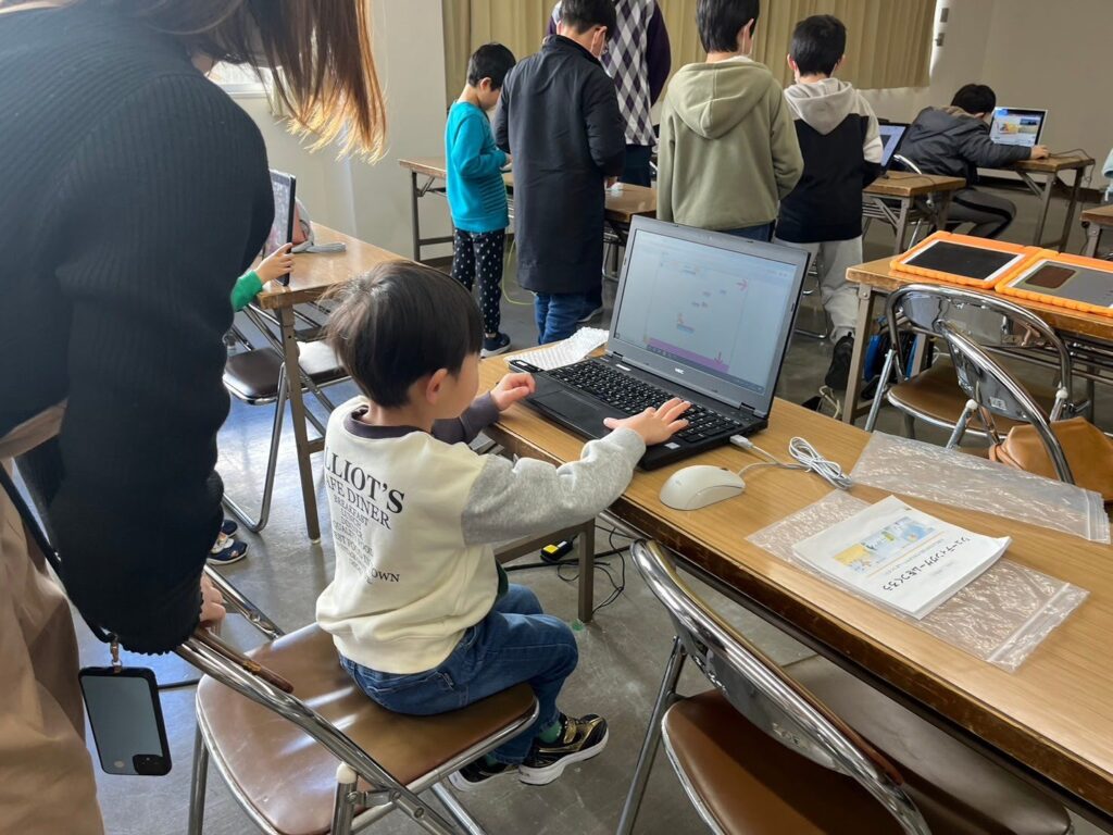 【第14回 218】子どものためのプログラミング道場「coderdojo二本松」を開催しました 子どものためのプログラミング道場 Coderdojo二本松 